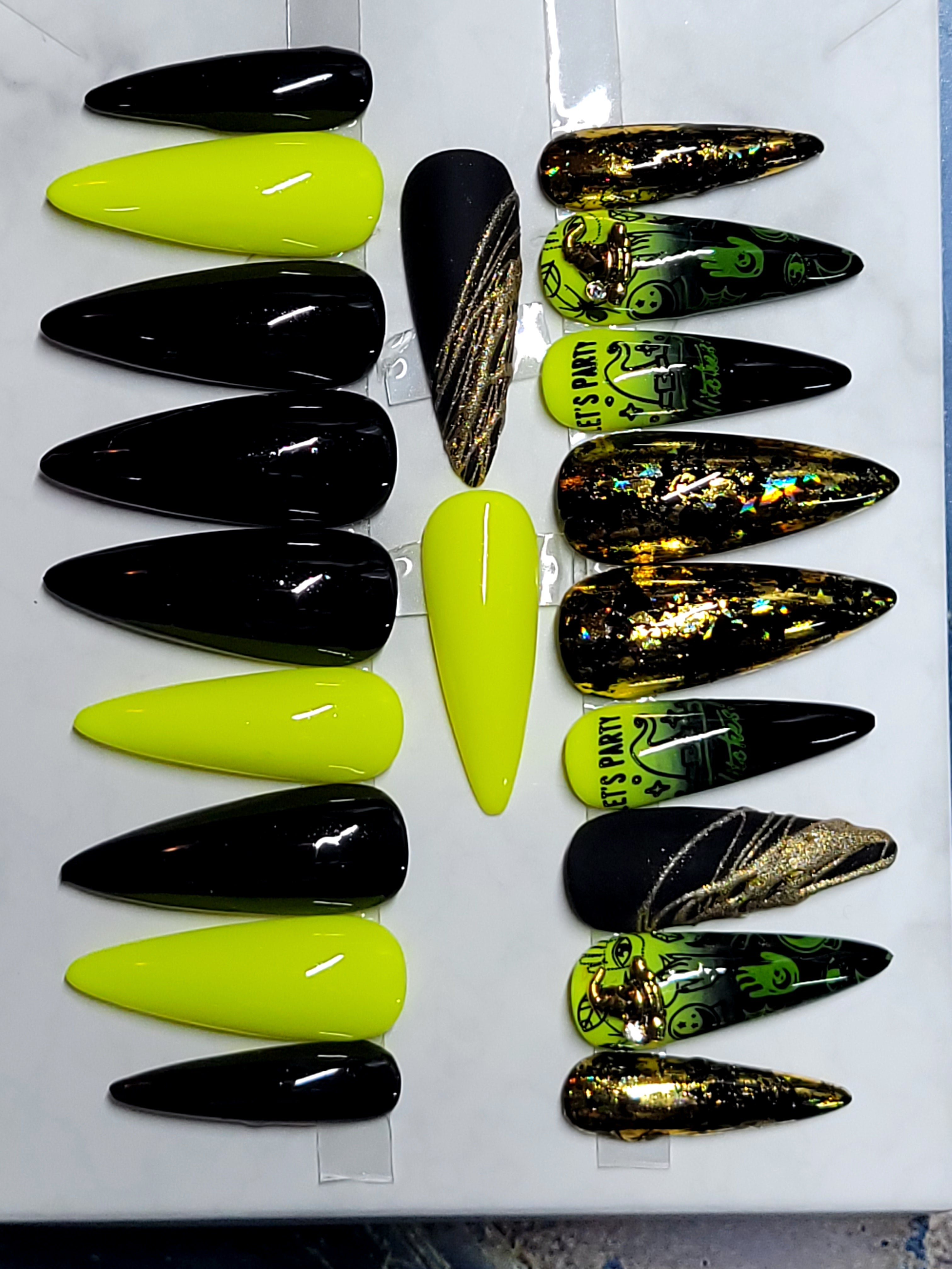 Holo-Ween! Yellow Witches – Holographic Jellys
